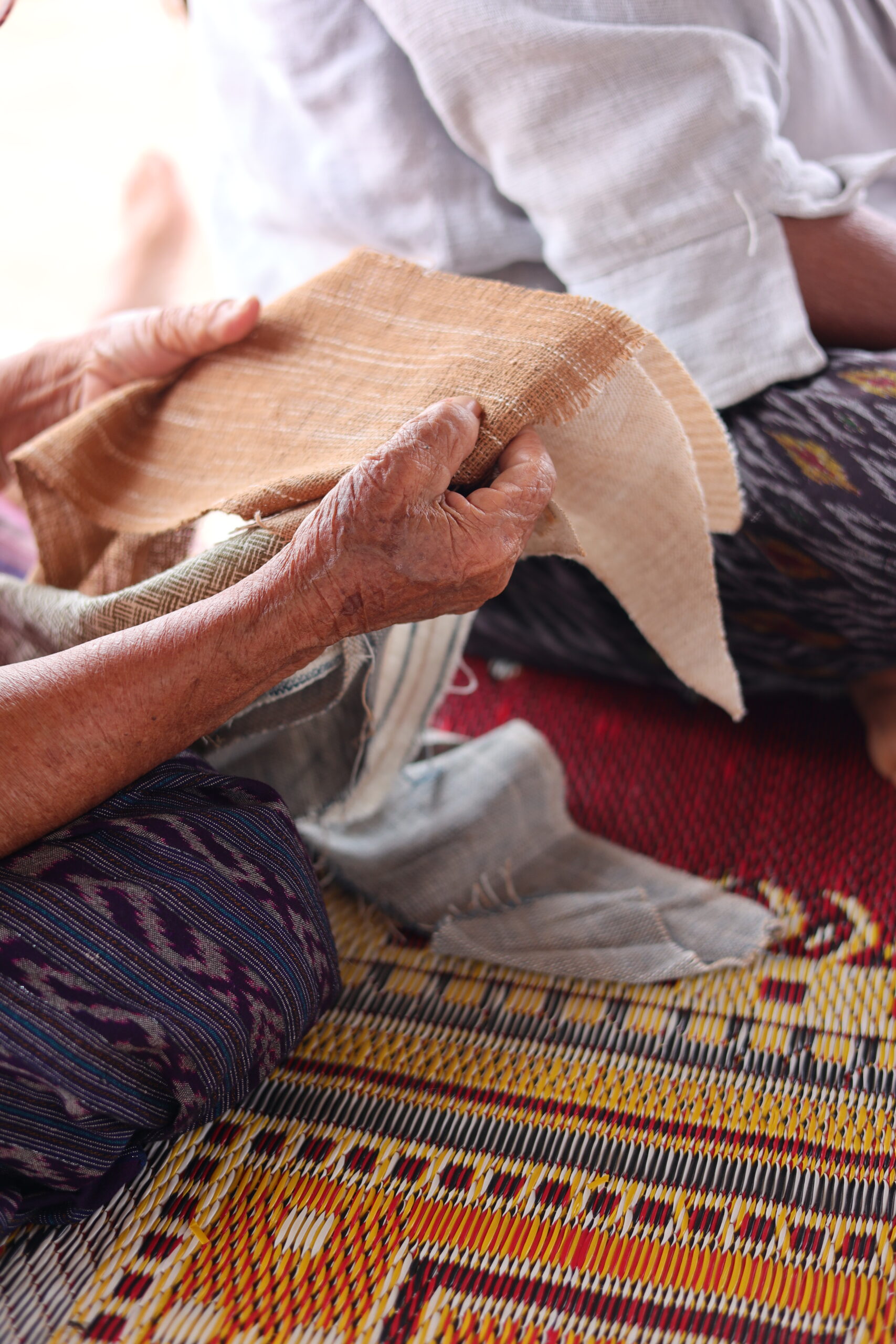 Weaving Community – Folkcharm